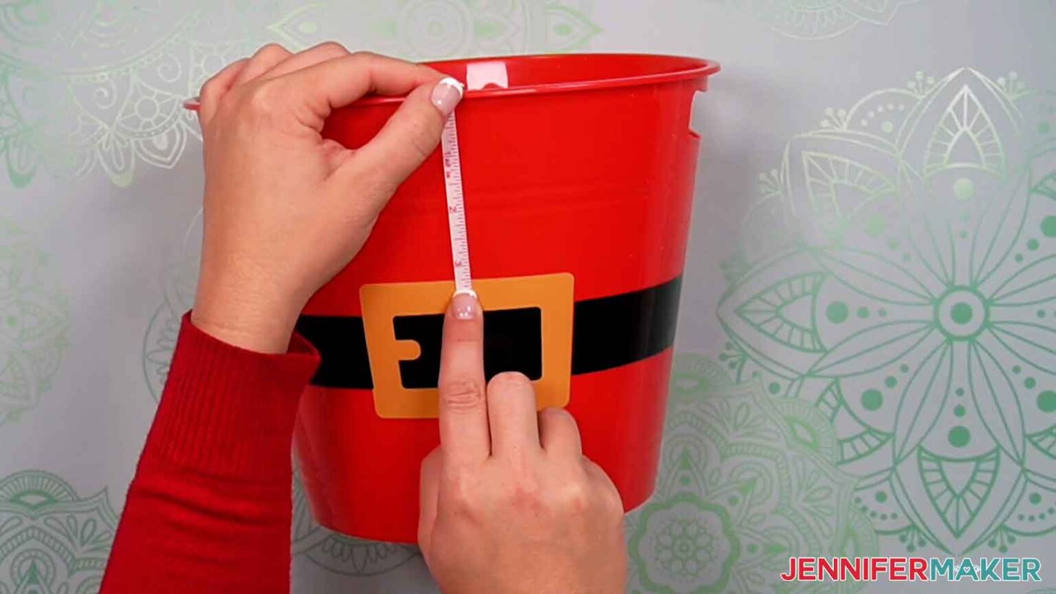 DIY Christmas Decorations - Jennifer Maker