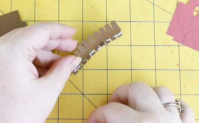 DIY Paper Village: Craft Cottage - Jennifer Maker
