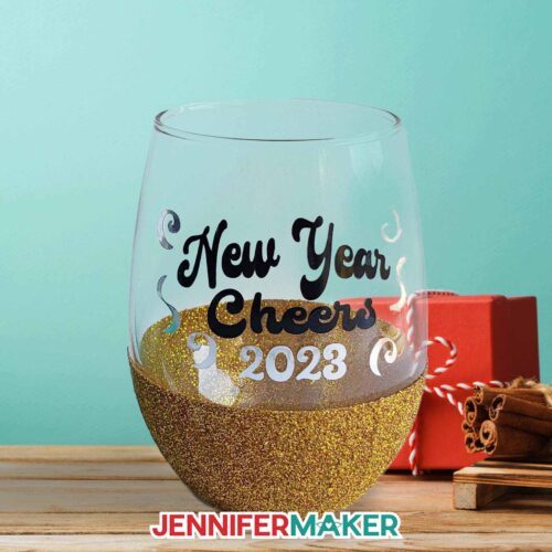 How to Glitter Wine Glasses With Less Mess! - Jennifer Maker