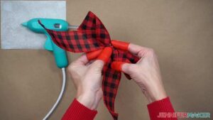 Tie a Perfect Bow: 7 Designs + 1 to Make in Paper! - Jennifer Maker