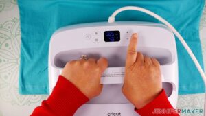 How to Use Puff Vinyl HTV with your Cricut...EASY! - Jennifer Maker