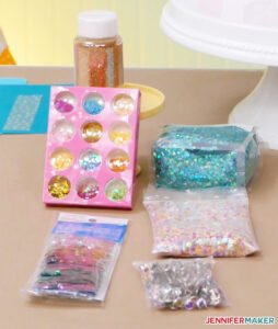 How to Make A Shaker Card + Shaker Card Fillers! - Jennifer Maker